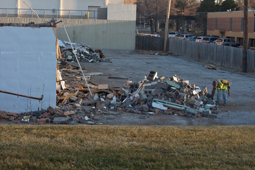 Strip mall bordering PV torn down to make way for Wendy's
